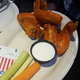 The Hub Sports Bar and Grill - 24 Photos & 73 Reviews - Sports Bars ...