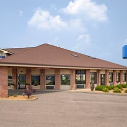 Baymont by Wyndham LeMars - Hotels - 1314 12th Avenue, Le Mars, IA ...