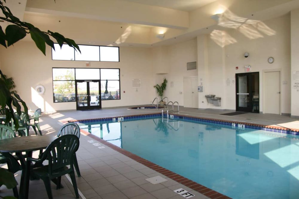 Hampton Inn & Suites Springfield-Southwest - 21 Photos & 15 Reviews ...
