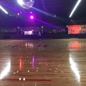 Houston Just Rolling Skating Rink - 42 Photos & 34 Reviews - Skating ...