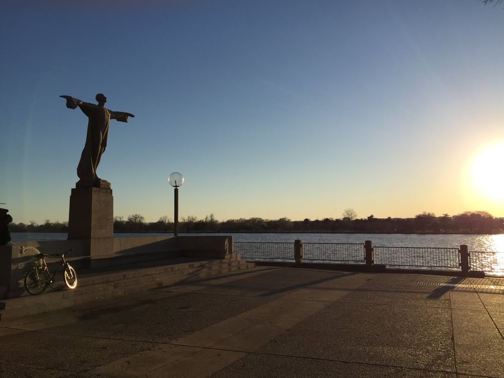 Titanic Memorial - 23 Photos - Landmarks & Historical Buildings - SW ...