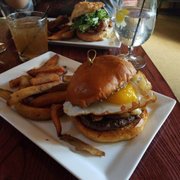 The Clipper Tavern - 16 Photos & 33 Reviews - Burgers - 75 Pleasant St ...