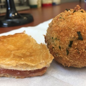 Gigi’s Bakery & Café - 903 Photos & 593 Reviews - Bakeries - 2200 W ...