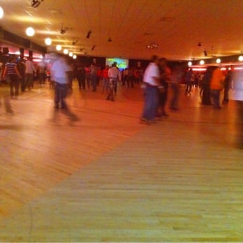 Cascade Family Skating - 29 Photos & 30 Reviews - Skating Rinks - 3335 ...