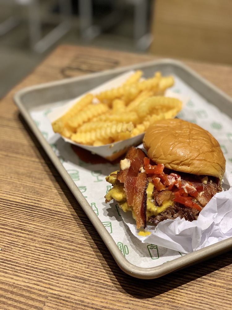 Shake Shack Downtown Los Angeles, Los Angeles | Roadtrippers