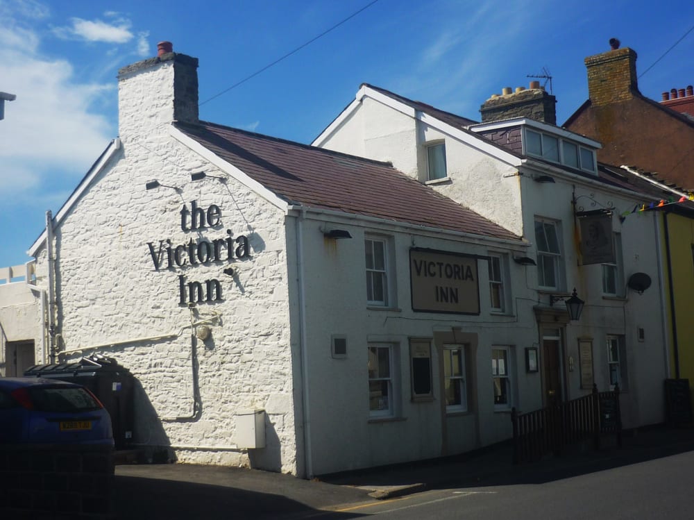 The Victoria Inn - Pubs - High Street, Borth, Ceredigion, United ...