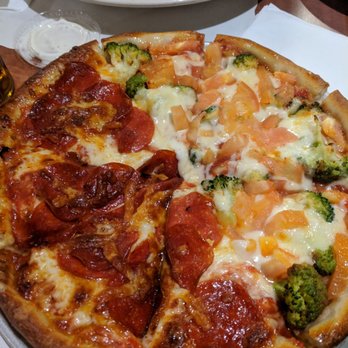 Yannis Pizza Restaurant - 37 Photos & 75 Reviews - Pizza - 296 Main St ...