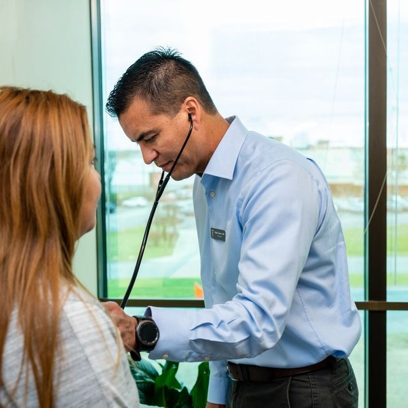 DR GOMEZ AND ASSOCIATES - 32 Photos - 8787 N Stemmons Fwy, Dallas, TX ...