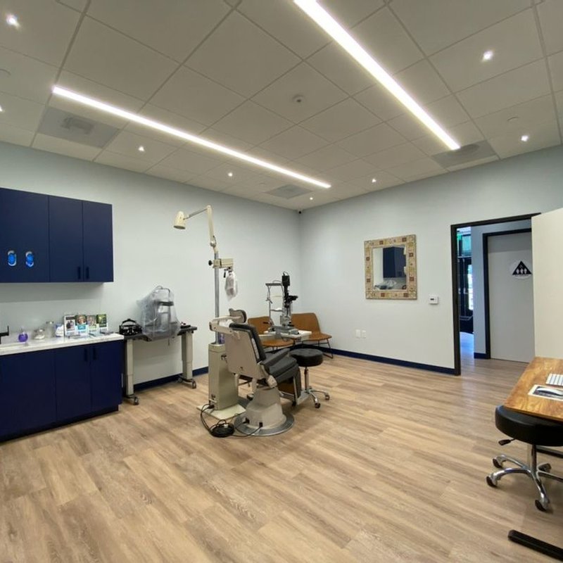 FOCUS EYE CENTER - 14 Photos & 18 Reviews - 3007 Huntington Dr ...