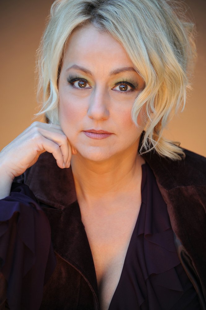 Yvonne Suhor Yvonne Suhor